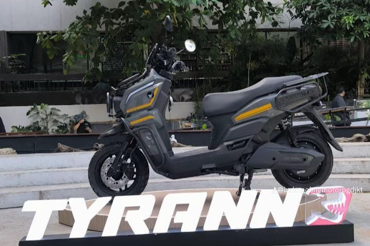 Motor Listrik Tyranno Seperti Hape, Layar Touchscreen Sudah Tahan Air ...