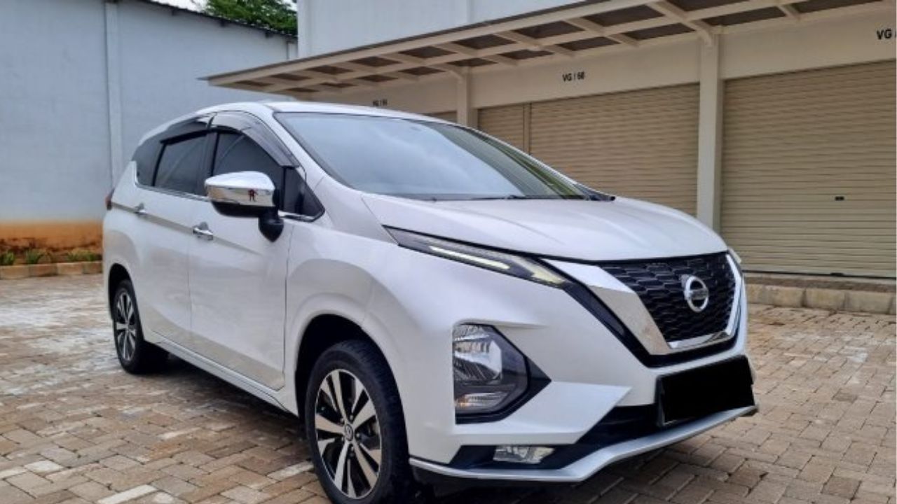 Nissan Livina: MPV Keluarga yang Nyaman dengan Fitur dan Spesifikasi ...