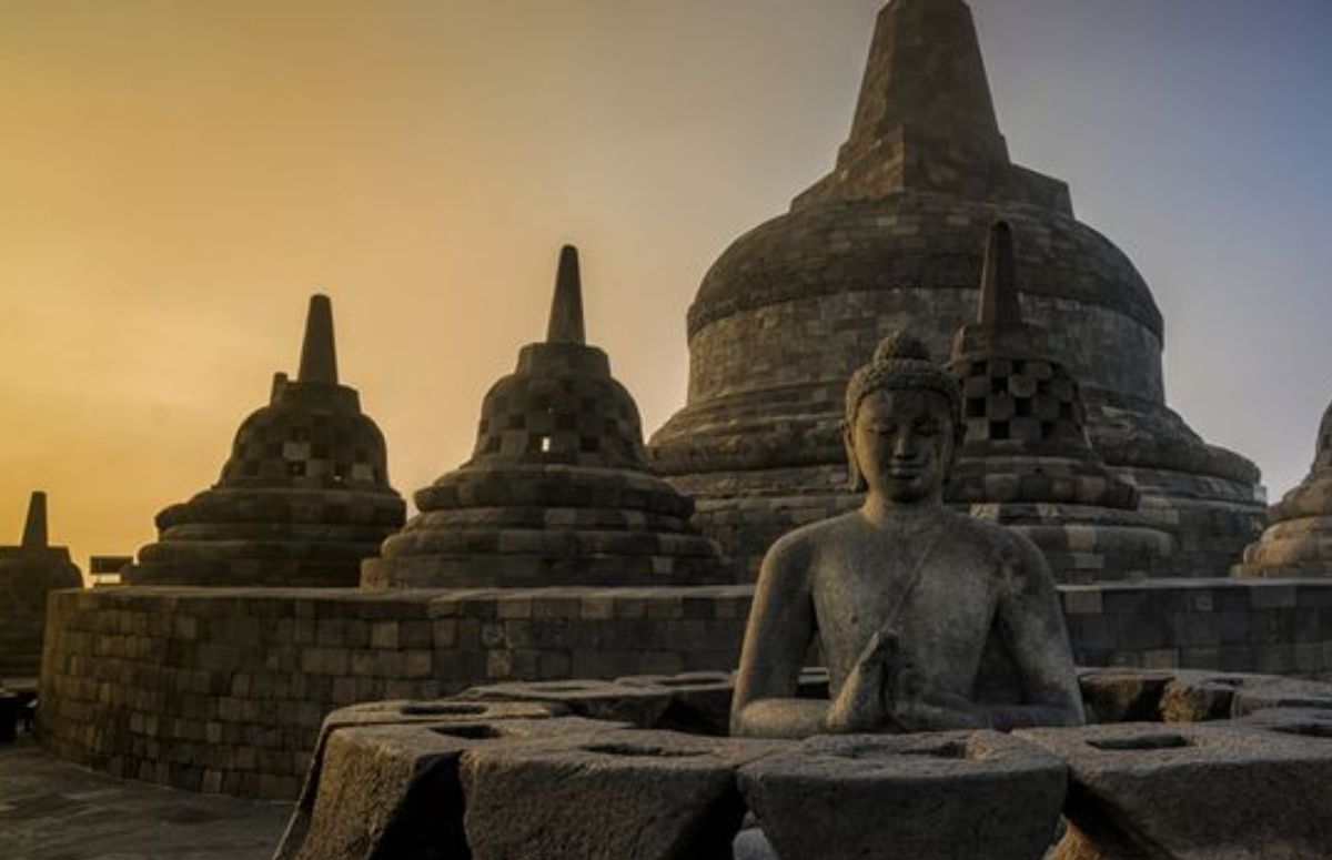 Update Harga Tiket Masuk Borobudur Terbaru 2026 untuk Naik ke Area ...