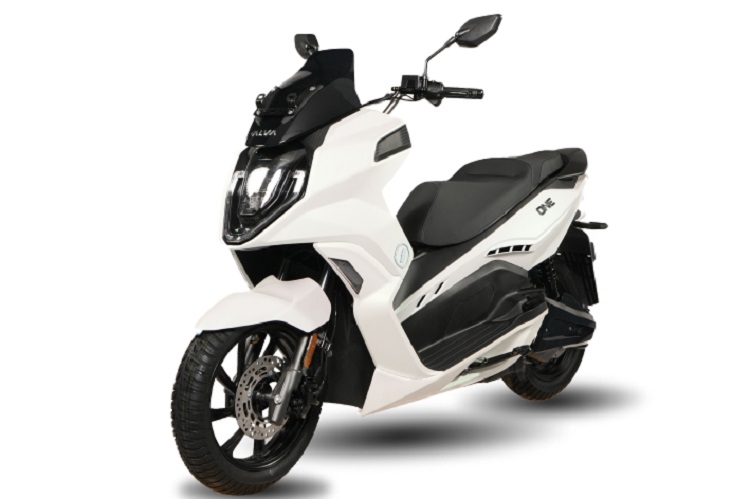 Cek Spesifikasi Alva One, Motor Listrik Bodi Bonsor Mirip Honda PCX